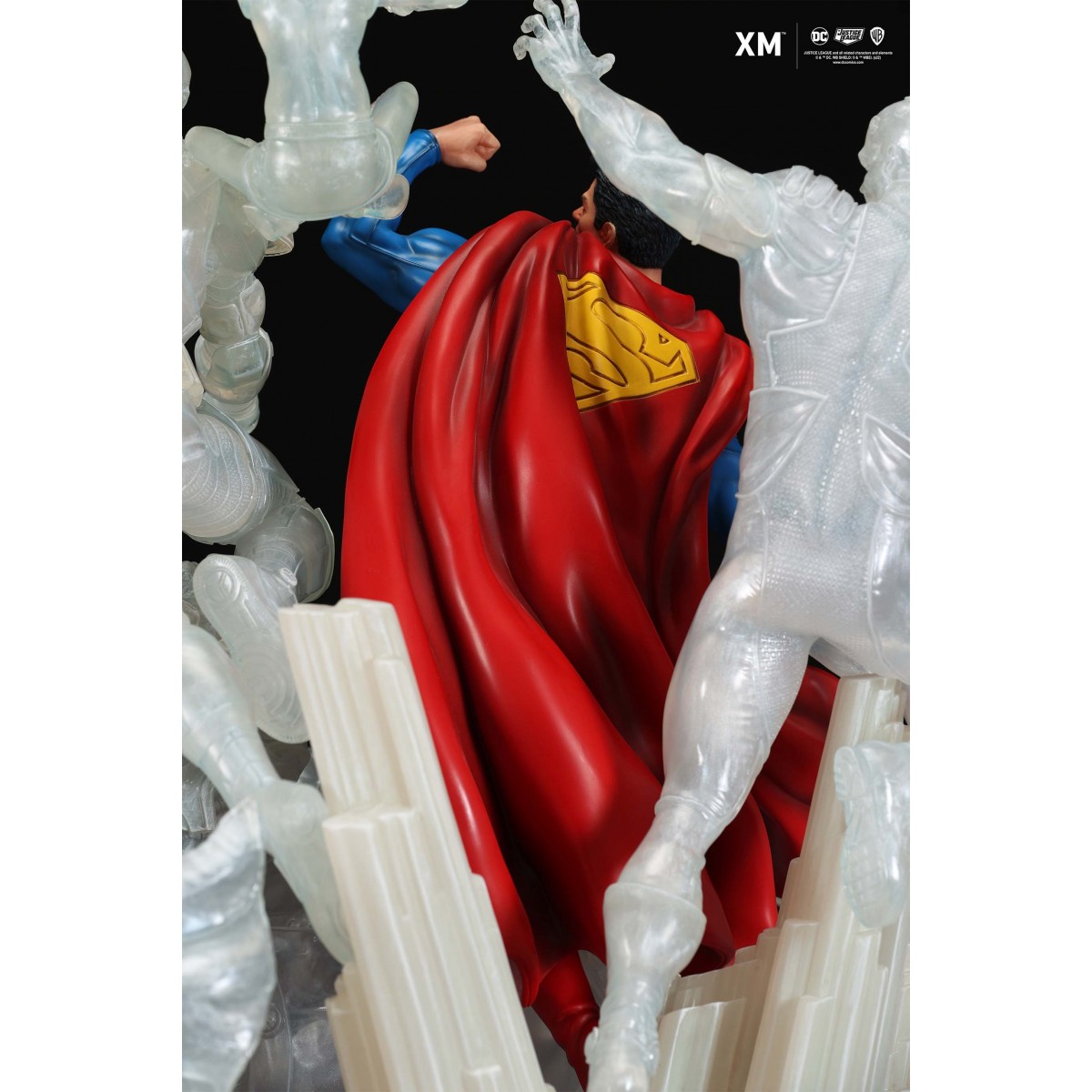 XM Studios Superman – Justice by David Finch (Ice Crystal) 6th Scale