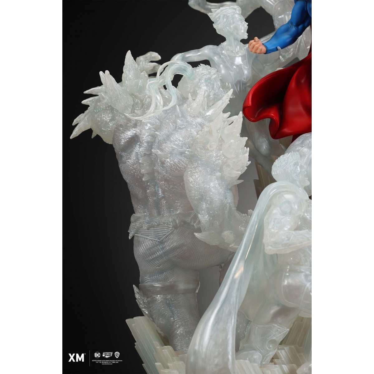 XM Studios Superman – Justice by David Finch (Ice Crystal) 6th Scale
