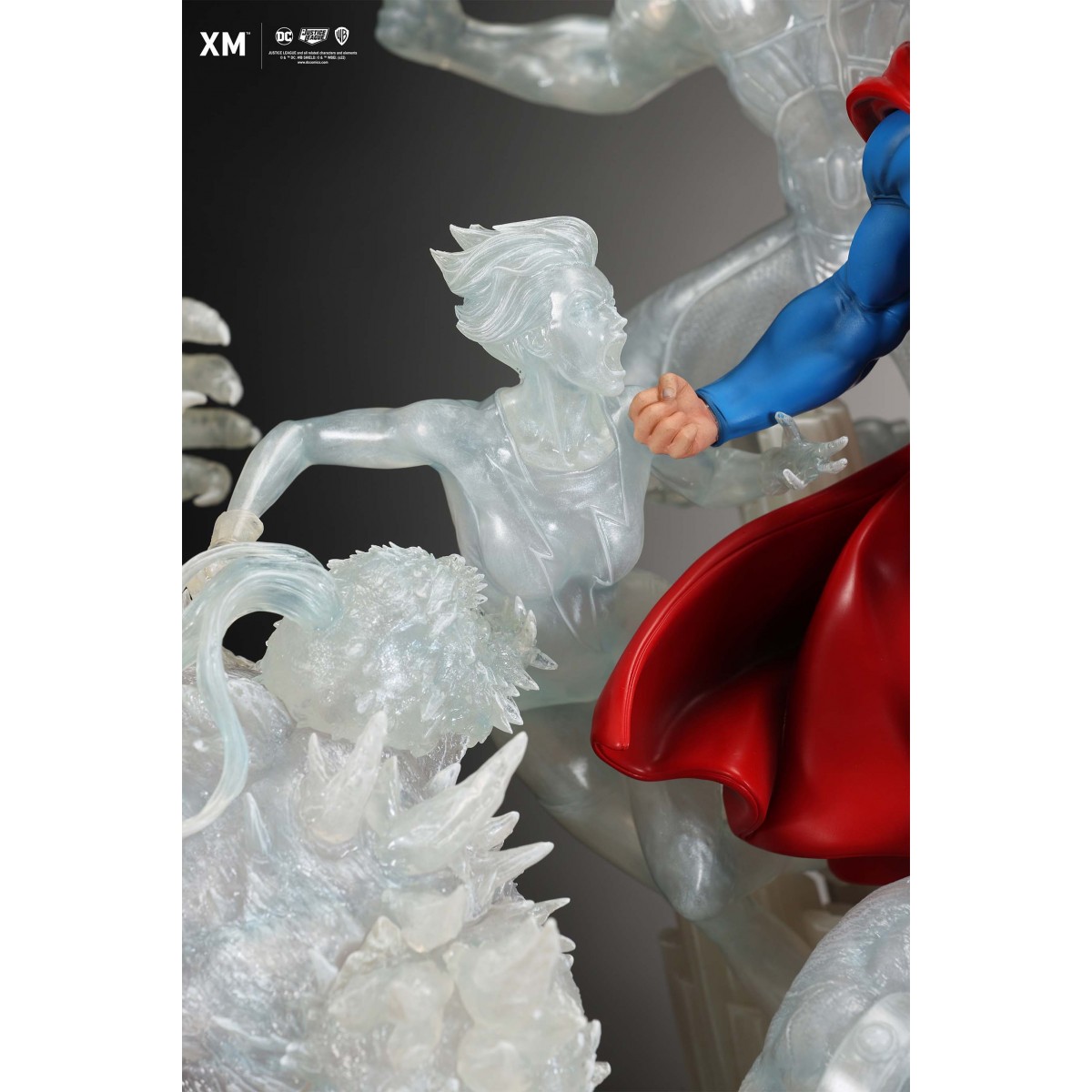 XM Studios Superman – Justice by David Finch (Ice Crystal) 6th Scale